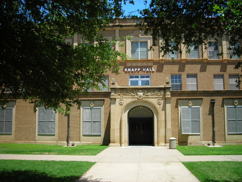 Knapp Hall | Halls | Housing | TTU