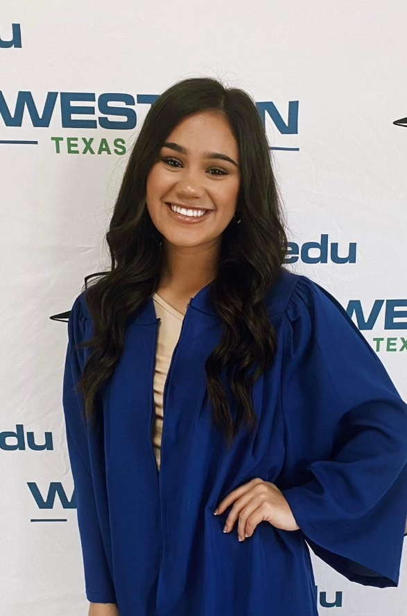 Emma Vasquez, Lab Member, 2022 | The Lochbaum Lab | Sparked by TrUE | Center for Transformative ...